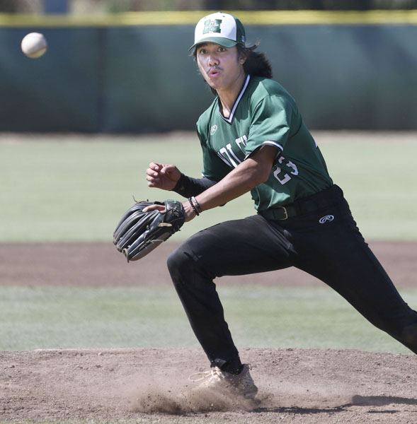 Maddela, Kikukawa-Teriong earn top honors | News, Sports, Jobs - Maui News